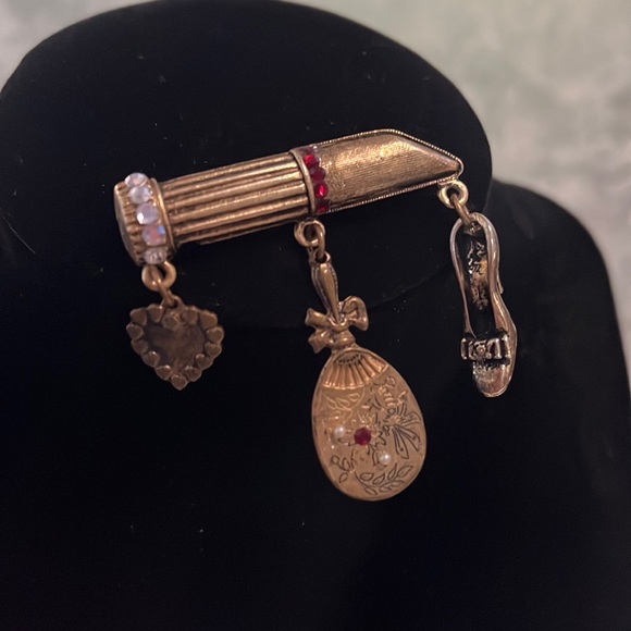 Hidden Heart | Jewelry | Vintage Hidden Hearts Brooch | Poshmark